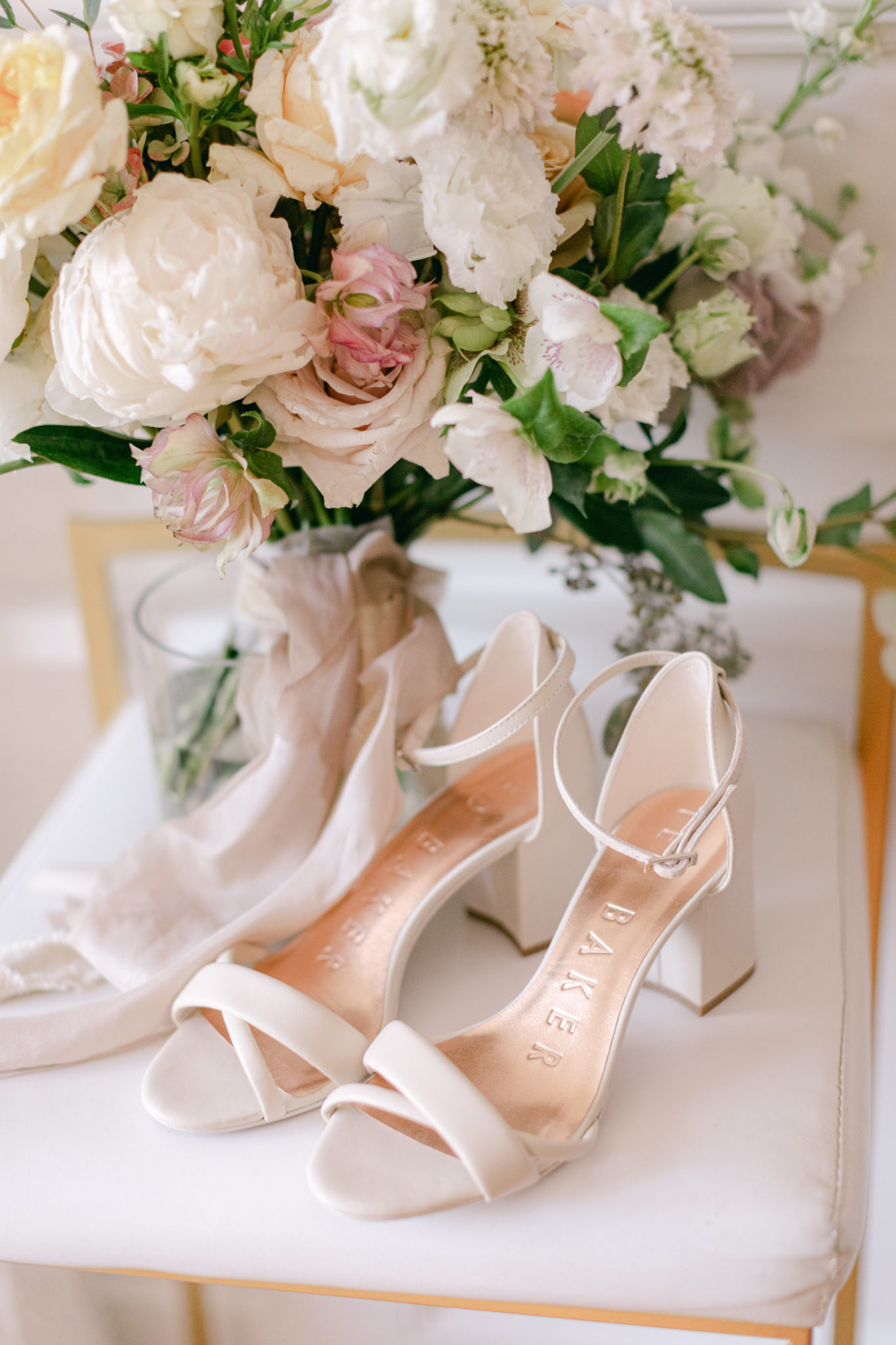 Hotel du Village Photos on a Beautiful Autumn Wedding Day